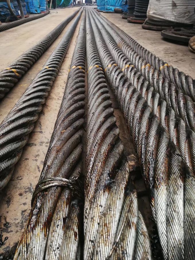 Four - Leg Wire Rope Sling Eye Hooks With Safety Latches Oblong Master Link